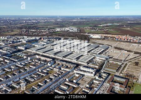Luftbild Muenchen Messestadt Riem am 17.12.2023.re oben: Neue Messe ...