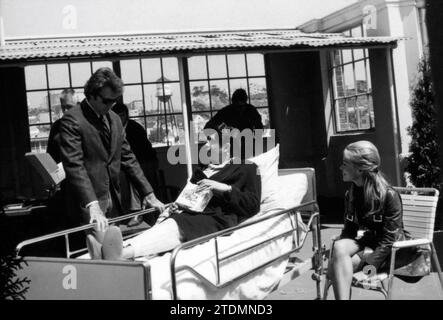 CLINT EASTWOOD RENI SANTONI e LYN EDGINGTON sul set location foto ...