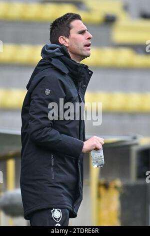 Lier, Belgio. 13 dicembre 2023. Milo Horemans (9) di Anversa che lotta ...