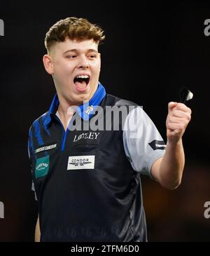 Owen Bates in azione contro Steve Lennon (non nella foto) nel sesto ...