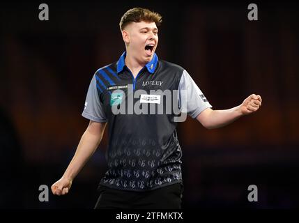 Owen Bates in azione contro Steve Lennon (non nella foto) nel sesto ...