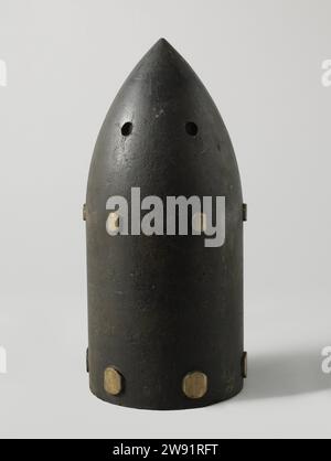 guscio palliser da 23 cm. A punta 23 cm di granata, verniciata di rosso ...