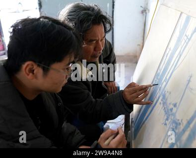 (231226) -- JINGDEZHEN, 26 dicembre 2023 (Xinhua) -- questa foto ...