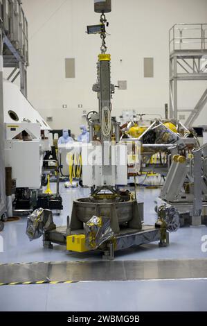 Al Kennedy Space Center della NASA, l'MMRTG è in preparazione per la ...