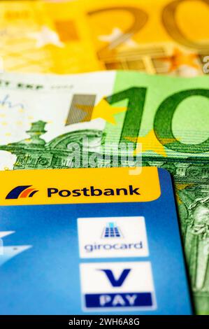 Girocard der Postbank. Girocard ist ein gemeinsames, nationales ...