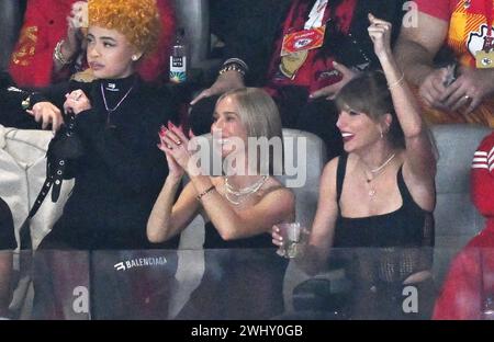 L'11 febbraio 2024 rapper Ice Spice e la cantante Taylor Swift hanno ...