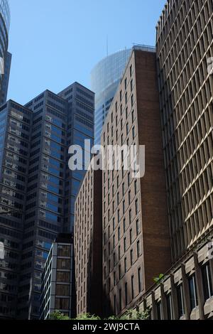 Forme geometriche e curve classiche, 50 anni di architettura 4 edifici ...