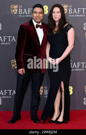 Nick Mohammed mit Ehefrau Becka Mohammed bei der Verleihung der BAFTA ...