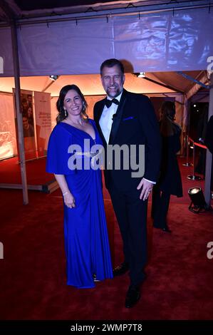 René Kindermann und Ehefrau Katja Kindermann beim 16. SemperOpernball ...