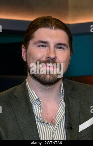 Alexander Prinz - Youtuber - Der Dunkle Parabelritter - und Autor ...