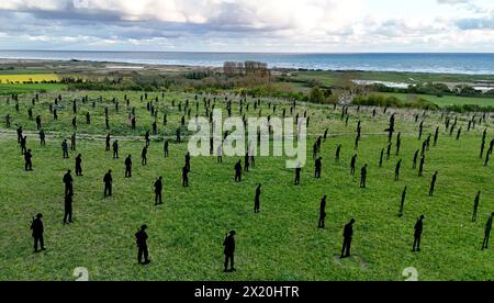 Una vista delle sagome Standing with Giants che creano il per la vostra installazione di domani ...