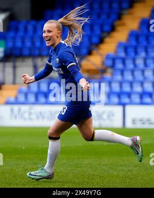 Aggie Beever-Jones del Chelsea celebra il gol di apertura della partita ...