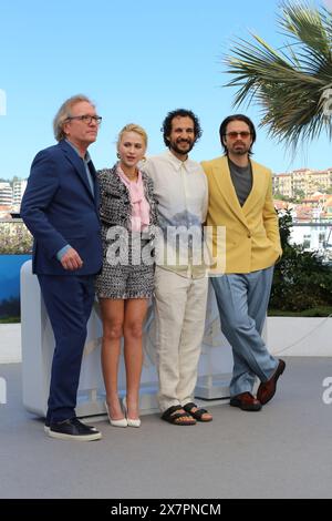 Martin Donovan, Maria Bakalova, Ali Abbasi und Sebastian Stan beim ...