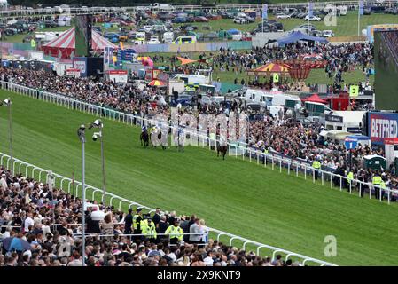 Royal Scotsman guidato da Jamie Spencer per vincere le Betfred Diomed ...