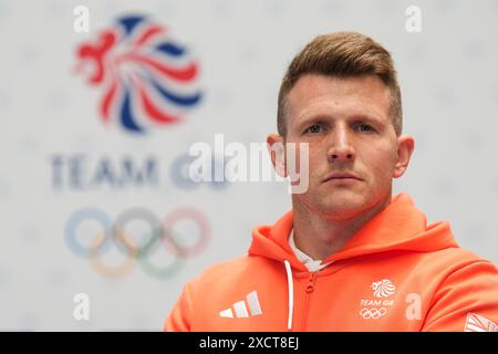 Sam Ward durante una sessione del Team GB per le Olimpiadi di Parigi ...