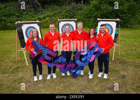 Penny Healey, Megan Havers e Bryony Pitman durante l'annuncio del Team ...