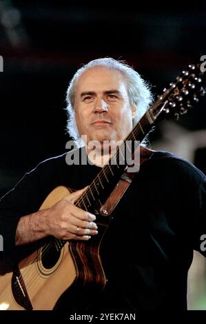 Milano Italia 02/04/1997: Franco Mussida, chitarrista e cantante ...