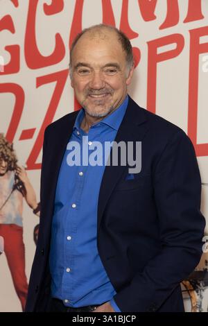 Celebrità e ospiti partecipano all'esclusiva proiezione VIP di Becoming ...