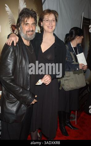 AL PACINO e MERYL STREEP in ANGELS IN AMERICA (2003), diretto da MIKE ...