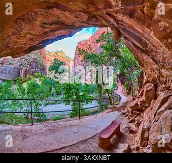 L'Alcove nel Narrows of Zion National Park è una splendida ...