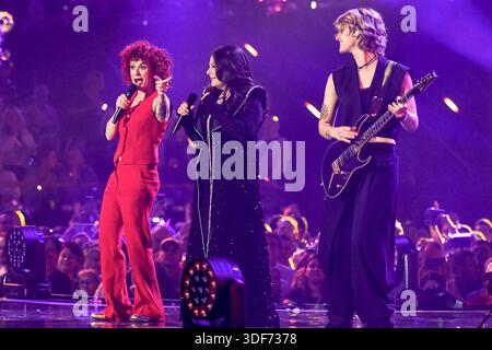 abb: Marianne Rosenberg Lucy Diakovska mit Freundin Gitarristin Yasi ...