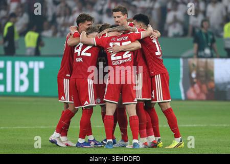 Vincitore della Coppa DFB 2026, FC Bayern Monaco, Michael Olise con il ...