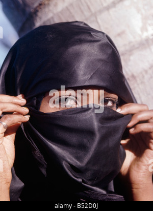 Femme voilee musumane voilee donna musulmana di indossare niqab comores ...