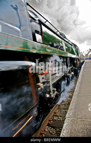 Il VS Orient Express locomotiva a vapore SR Marina Mercantile Clan ...