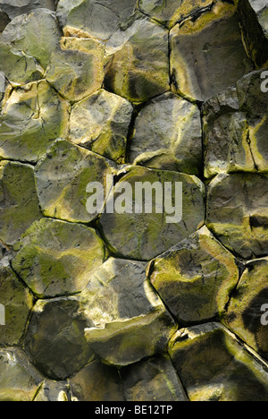 Isola di roccia, isola di basalto, basalto colonnare, colonne di ...