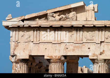 Dettaglio del frontone orientale e la trabeazione del Partenone Foto ...