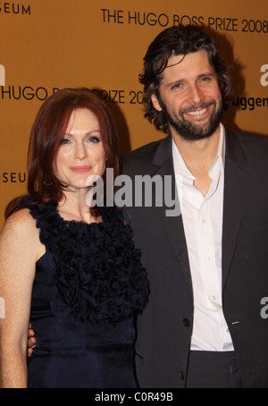L'attrice Julianne Moore e il marito Bart Freundlich frequentano la ...