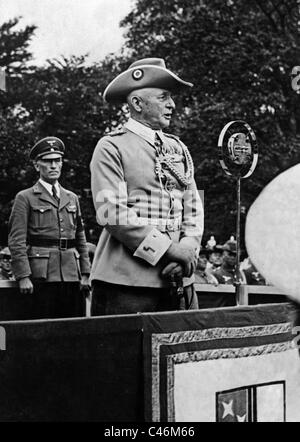 General Paul von Lettow-Vorbeck, England's great opponent in Africa ...