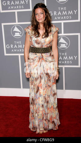 Mandy Moore che arrivano al 49th Annual Grammy alla Staples Center di Los Angeles. Febbraio 11 ...