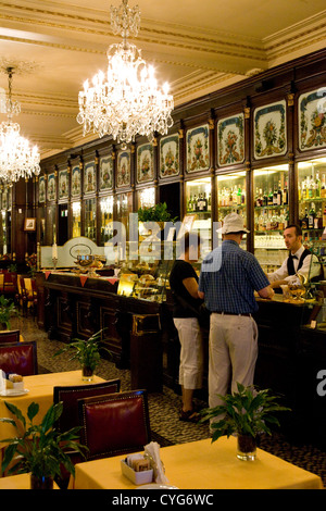 Torino - Baratti & Milano bar storico Foto stock - Alamy