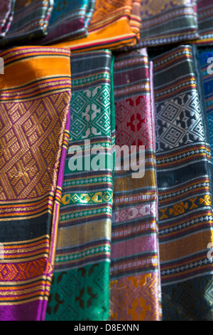 Seta tessuta sull isola di seta (Koh Dach) in Phnom Penh Cambogia Foto ...