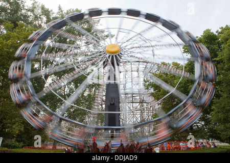 Cedar Point Amusement Park è raffigurato in Sandusky, Ohio Foto stock ...