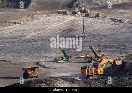 Komatsu PC8000 faccia pala, Kalgoorlie Super Pit, miniera d'oro ...