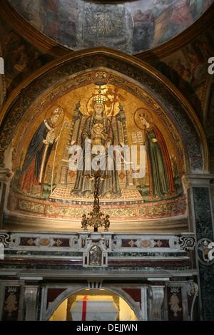 Santa Restituta la basilica di un antico del quarto secolo la chiesa ...