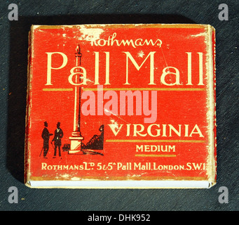 Rothmans pacchetto di sigarette Foto stock - Alamy