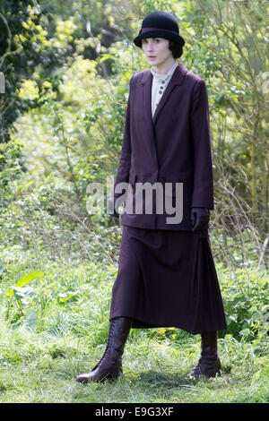 Il cast di Cavendish Abbazia di scene di film sulla posizione al di ...