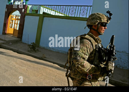 STATI UNITI Il team dell'aeronautica Andersen Airmen con il 644th ...