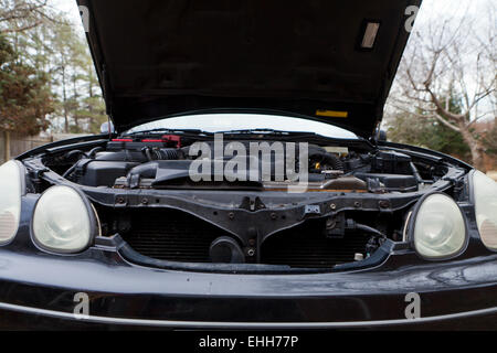 Aprire il cofano della macchina - USA Foto stock - Alamy