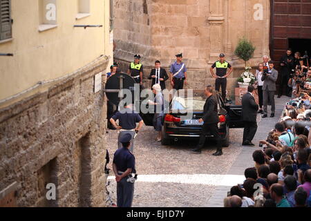 Elisabetta Canalis matrimonio come si sposa con il chirurgo Brian Perri in Sardegna dove ...