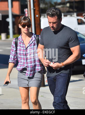 Jennifer Garner e Ben Affleck lasciare la chiesa con i loro bambini con ...