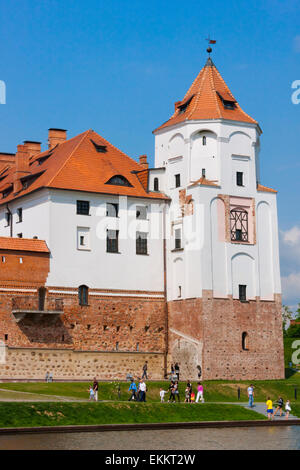 Complesso del Castello di Mir, la Bielorussia, l'Europa. vista aerea ...