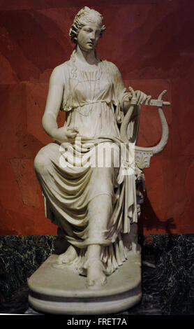 Statua di Musa romana dopo la copia originale greco 120 BC Greco Foto ...