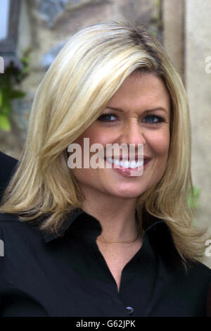 L'attrice Emily Symons, che suona Marilyn Chambers nella casa ...