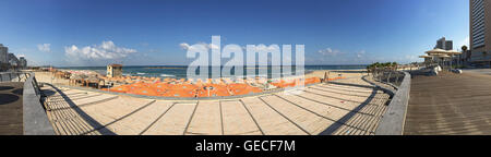 Israele: ombrelloni sulla Tayelet, il Tel Aviv Promenade che corre ...