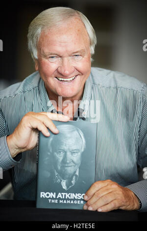 Ronald Federico 'Ron' Atkinson famose celebrità famosa figura pubblica ...