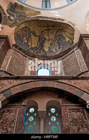L'interno del Katholikon (chiesa principale) del monastero di Nea Moni ...